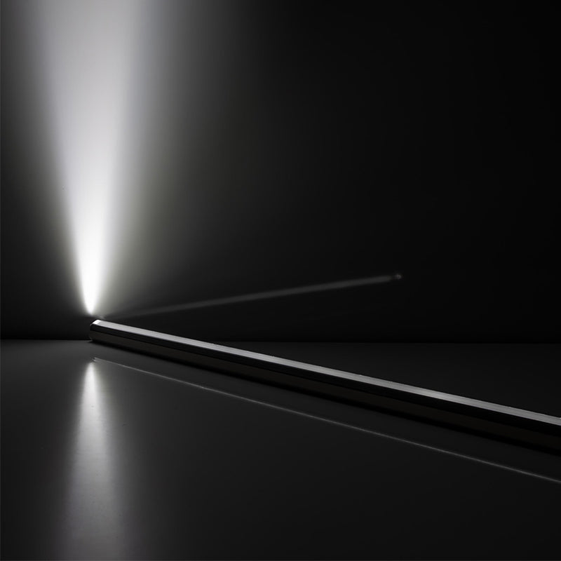 Linear Grazer X Fixture with precise beam control. Graze with low glar